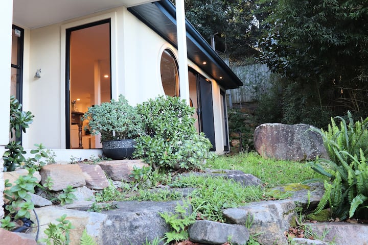 Wombarra Flat.escape For Two - Stanwell Park
