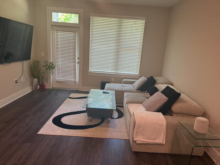 Cozy 1-bed Walk To Dining, Arena & Sugarloaf Mills - Duluth, GA