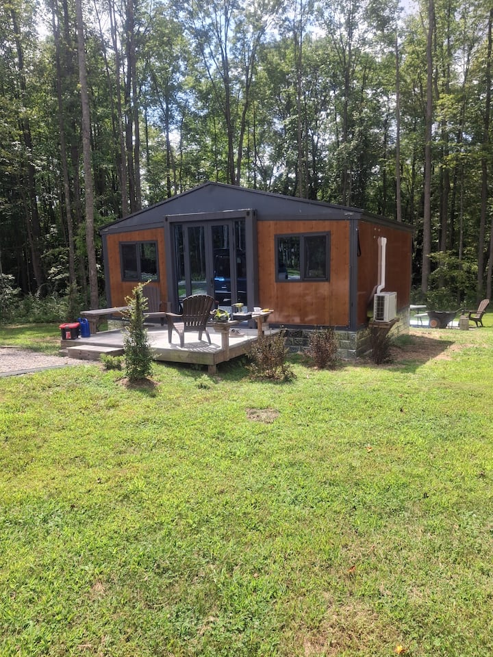 The Bunker Container House - Hilltop, WV