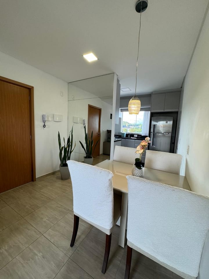 Apto Aconchegante Com Ar + Estacionamento - Joinville