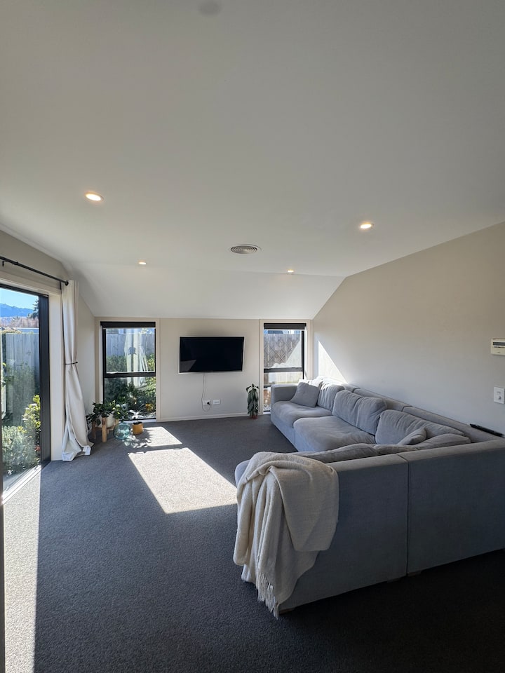 Sunny Home In Wanaka - Wanaka