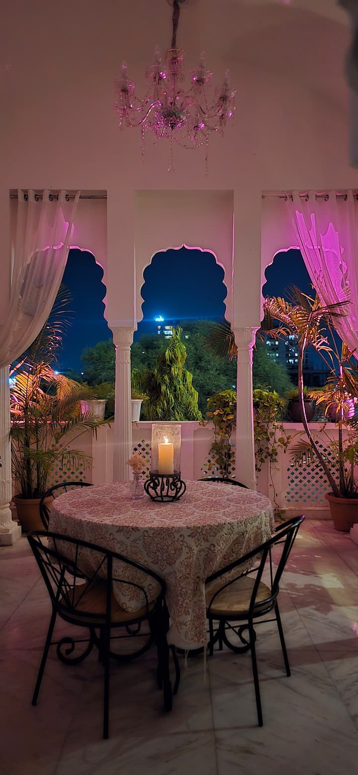 2bhk Heritage Apartment With Terrace - Jaipur