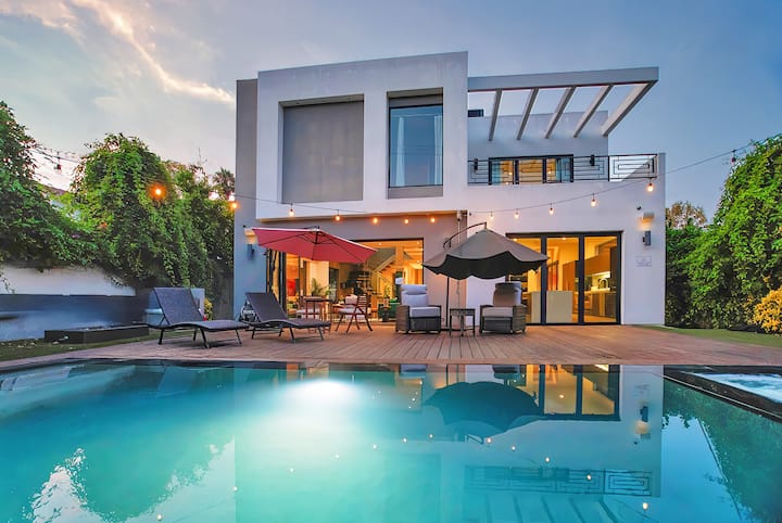 Beverly Hills Luxury 5br Home Private Pool W/spa - Los Angeles, CA