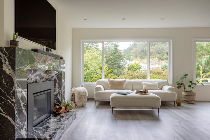 The Sutro Vista | Luxury Twin Peaks Stay - San Francisco, CA