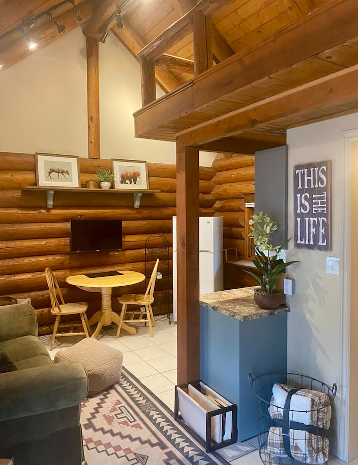 Charming Lake Bunkie - Campbell River