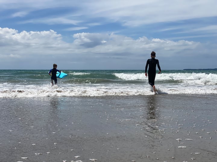 Family Beach Escape – 100m To The Sand & Surf! - Papamoa