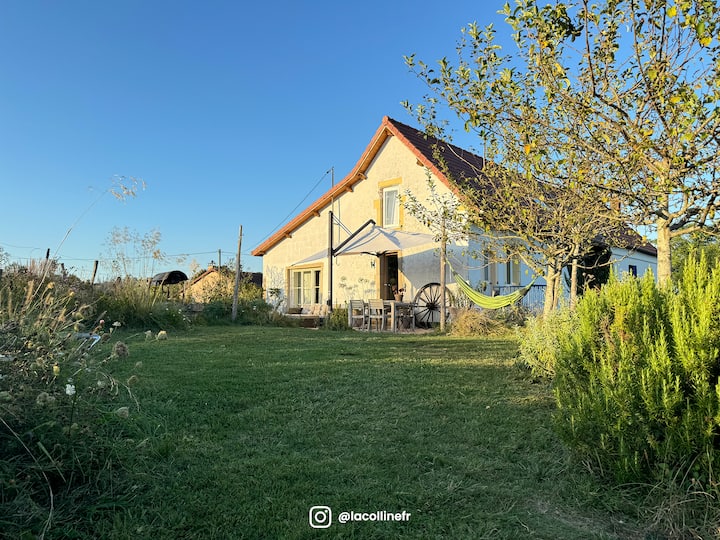 Entire Property: 4 Guesthouses & Dining. Sleeps 18 - Saône-et-Loire