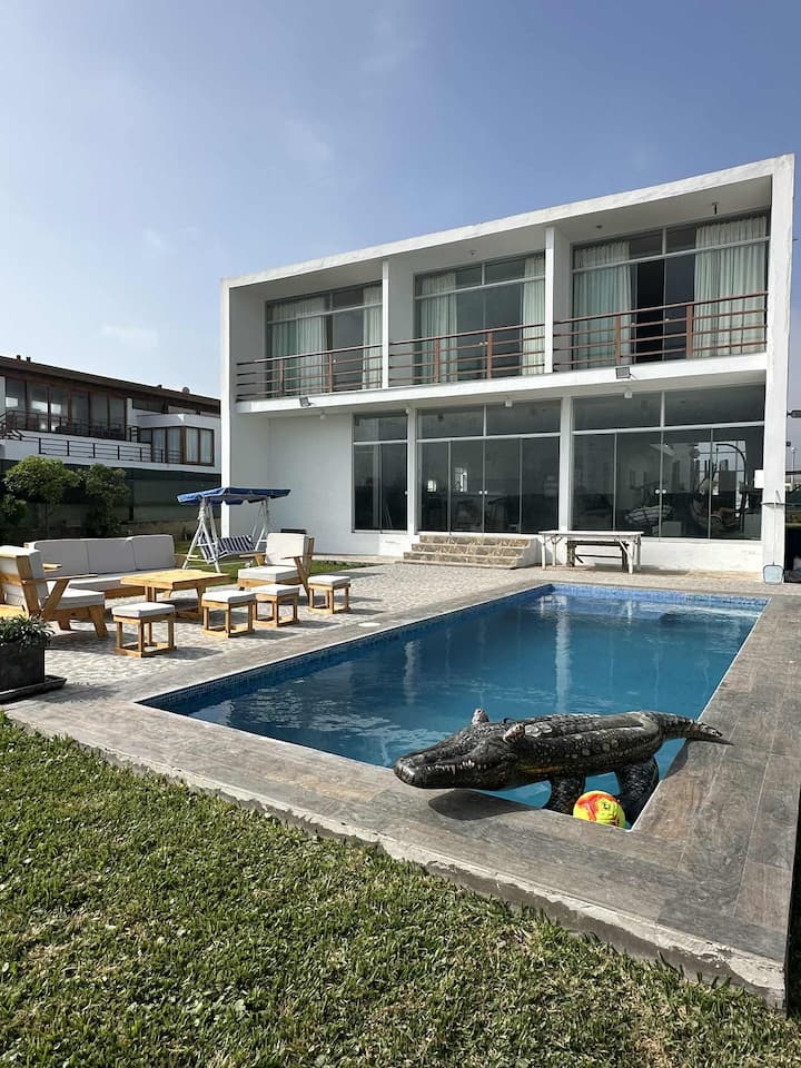 Casa De Campo Frente Al Mar - Piscina Temperada - Perú