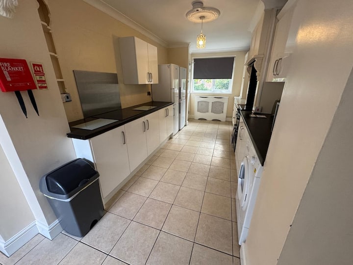 7 Bedroom Near Uea & Hospital. Free Parking - Norwich