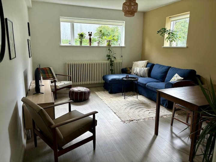Charming 2-bedroom Hideaway Close To City Center - Reykjavik