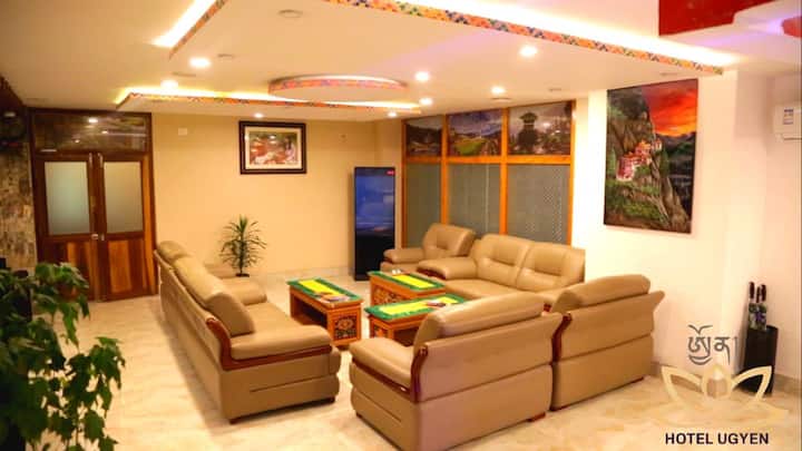 Ugyen Luxury Guesthouse Near Simtokha - Thimphu