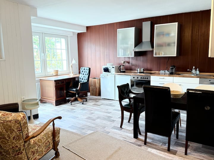 2-zimmer Wohnung Mit Traumhaftem Garten - Düsseldorf