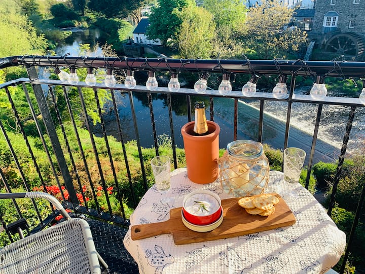 Salmon Leap (Giant Causway Tickets 2 Night Stays) - Ulster University