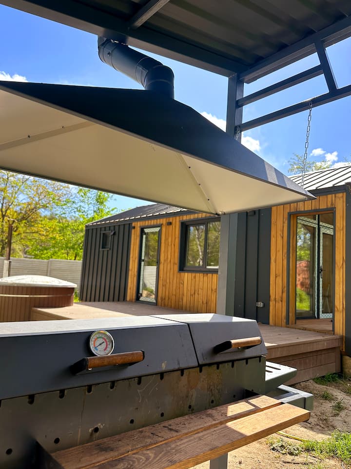 Берег - будинок на березі річки з чаном і басейном - Dnipro