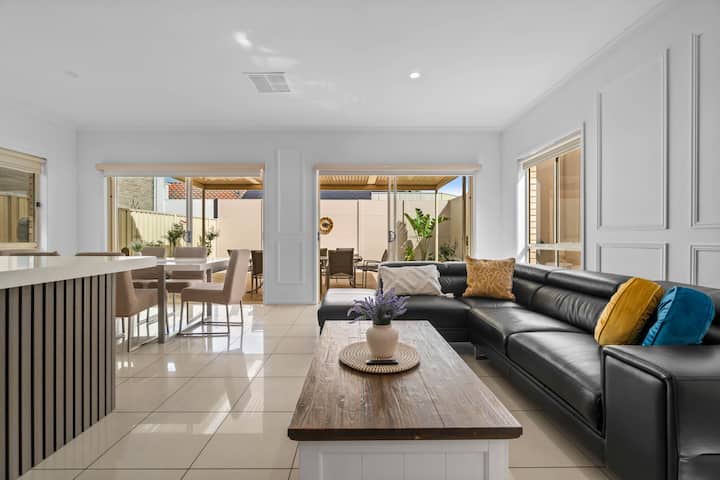 Luxury 4br Home For Groups • North Adelaide 3km - Port Adelaide