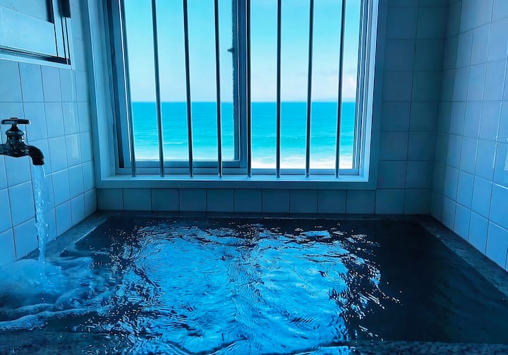 Sakura
整套63㎡别墅式公寓 
83°温泉入户 
一线海景 - 和歌山県