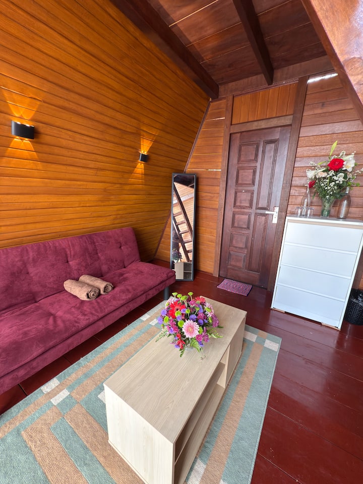 Cozy Skyline View Villa Tomohon - Cabin 1 - Tomohon