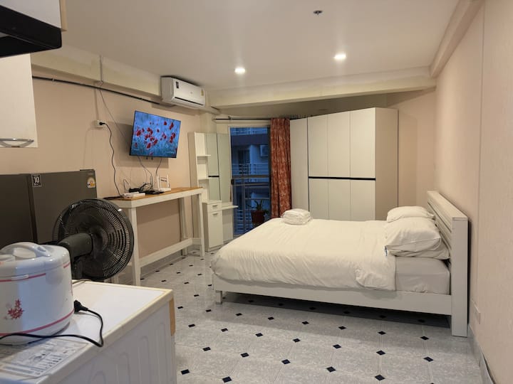 Rimhad Jomtiean Condo Building A2 Floor13 Room 21 - Pattaya City