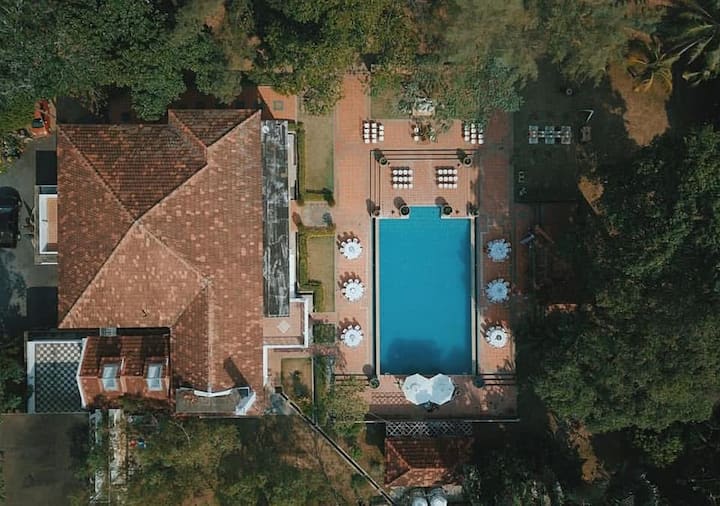 Luxe 8br Nature Bungalow @ Rawang| Pool & Rooftop - Selangor
