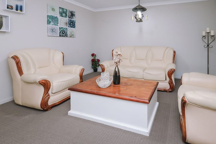 Gem Home In Peppercorn Estate - Bendigo