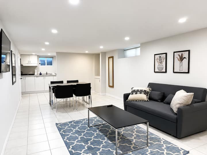Spacious Basement Near Yonge St - Markham