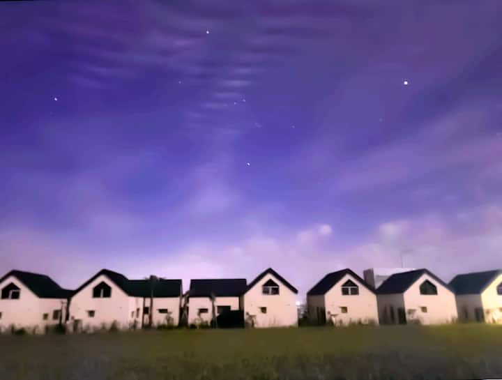 고산에 별보러가자/ 초특가할인중/ 방3개 신축독채/ 퀸 침대3/ 바베큐 가능/ 단지내세탁방 - South Korea