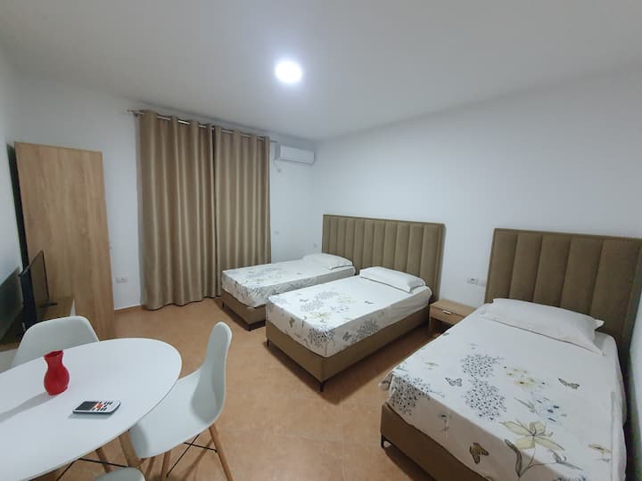 Apartament Me Pamje Mali, Ne Residence Juli Vlore - Vlorë