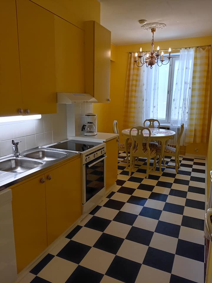 Marilyn-asunto 3h+k Huokuu 40-50 Lukujen Tunnelmaa - Kotka