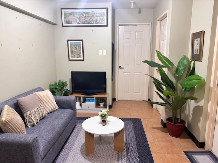 Modern 2br Condo In Acacia Estate | Quiet & Green - Taguig