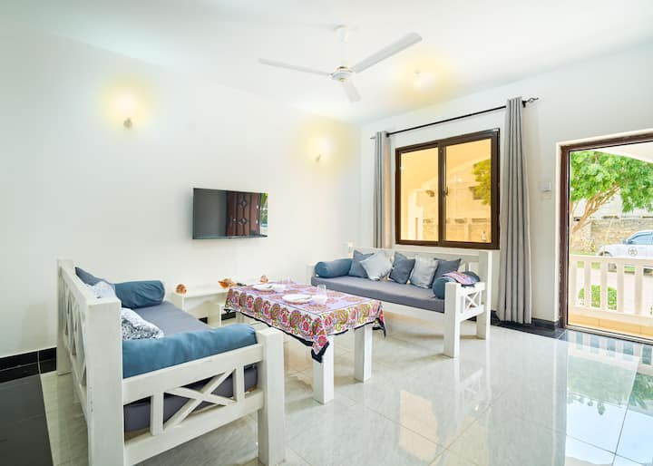 Beachside Apartment Near Diani Beach - Diani Beach