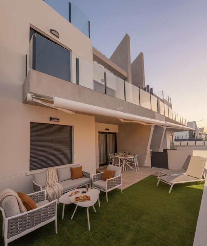 Casa Flamingo: Luxe Appartement Met Tuin - San Miguel de Salinas