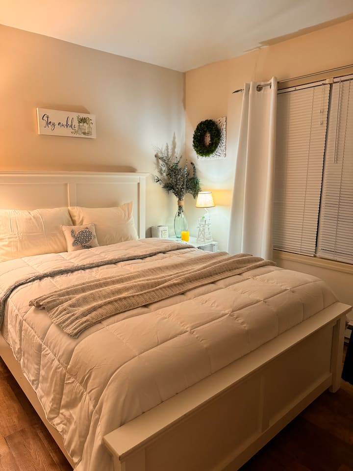 #2 Free Beach Passes/ Parking/ Steps To The Beach - Toms River, NJ
