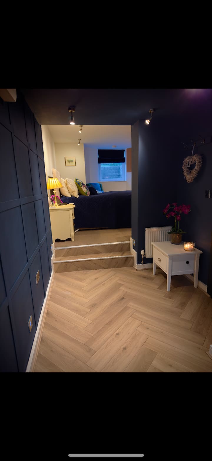 Otter Hollow - A Spacious Central Apartment - Ilkley