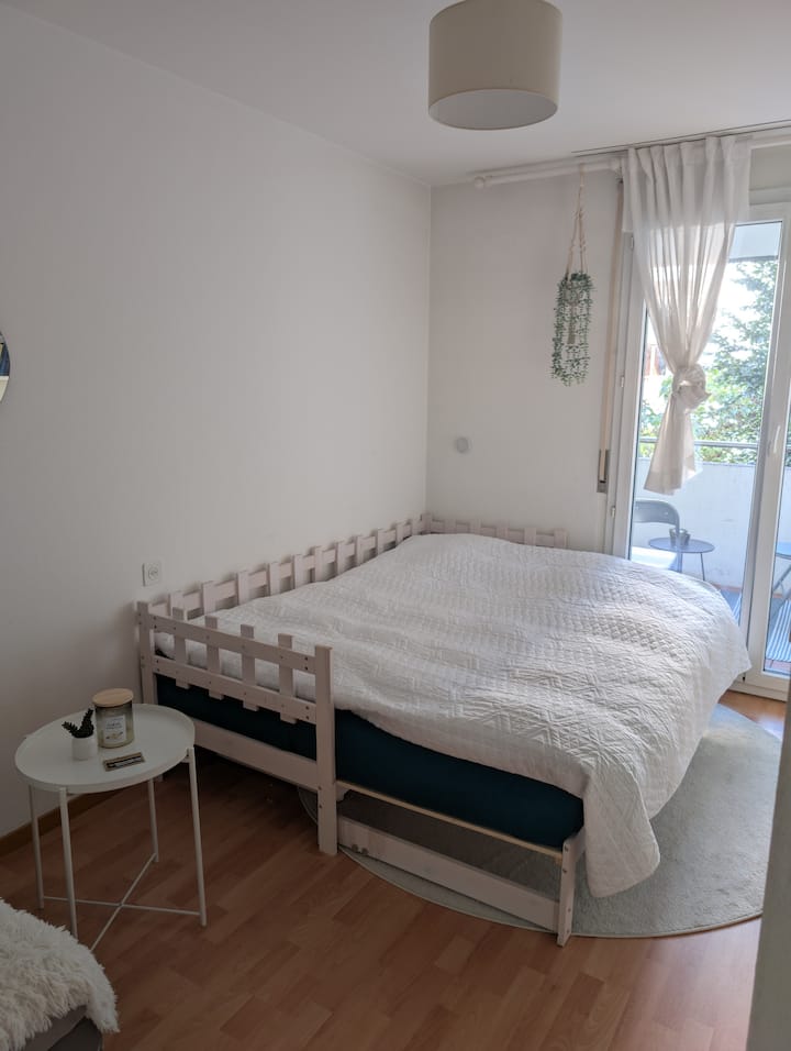 Belle Chambre Avec Balcon :] - Biel