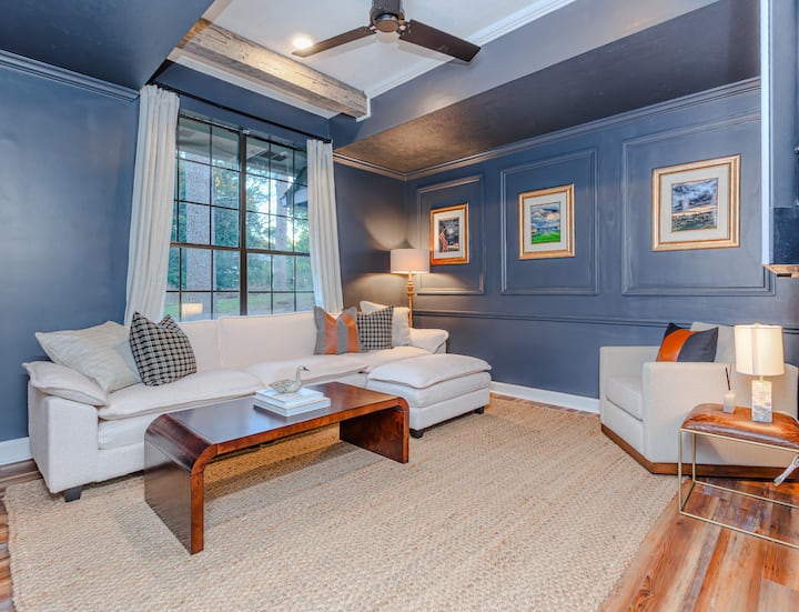 The Executive Suite - Jackson, MS