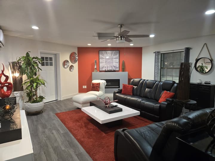 Home Away From Home - Dade City, FL