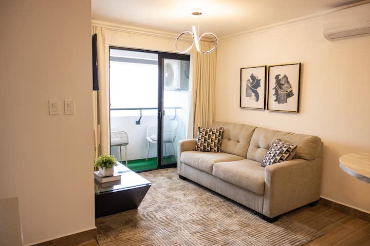 Un Espacio De Calma Y Descanso En La Ciudad - Tegucigalpa