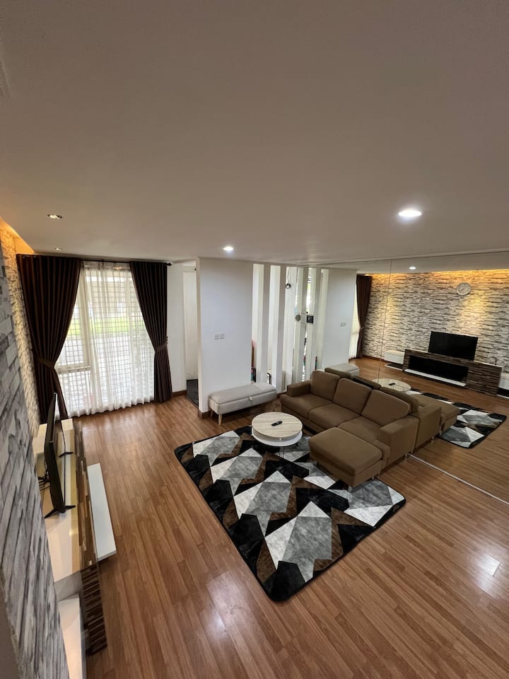 The Most Best Guesthouse In Town ! - Bandung