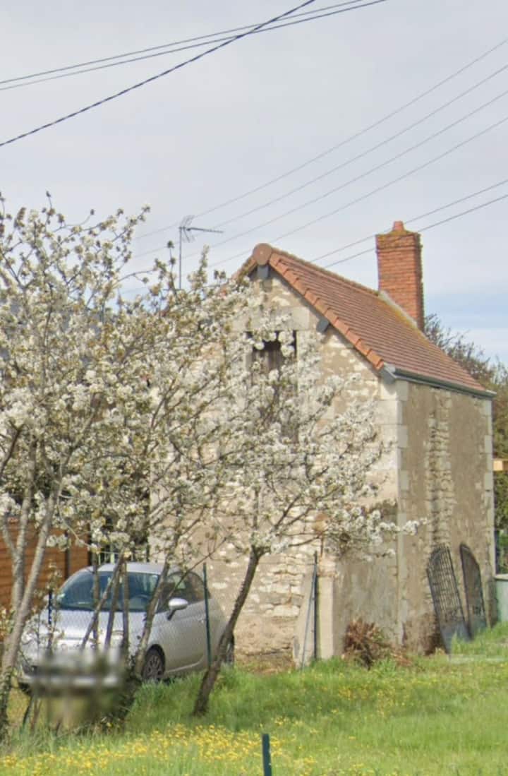 Maisonnette En Pierre Avec Jardin – 2 Voyageurs - Châtellerault