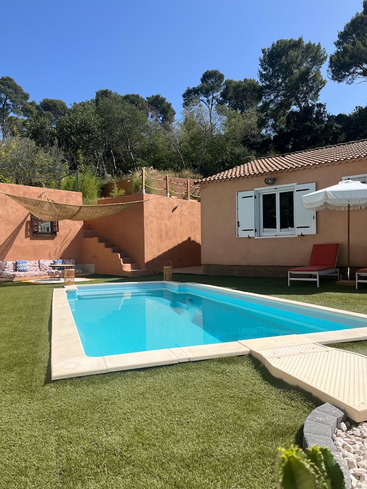 Maison Chaleureuse Avec Piscine, Idéale Famille - La Seyne-sur-Mer