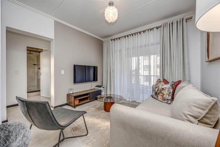 1bed •1bath •Elevated Escape •Nespresso - Lanseria