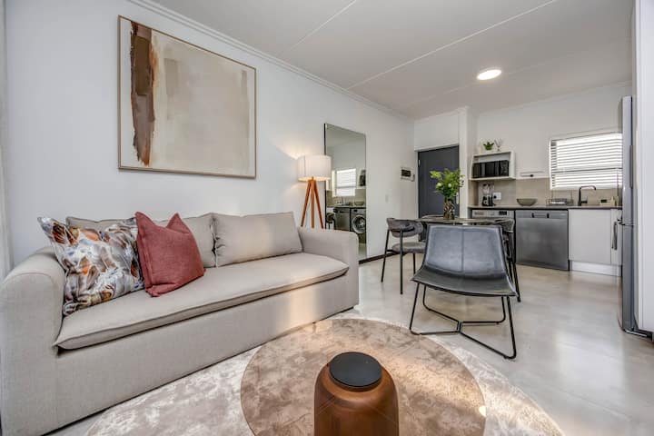 Elevated Escape •1bed •1bath •Power Backup - South Africa
