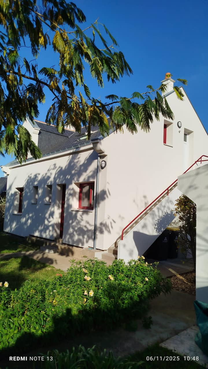 Maison Intra-muros à Guérande Avec Grand Jardin. - Guérande