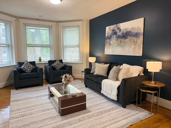 Roomy 2 Bedroom - Brookline/fenway- Free Parking - Jamaica Plain - Boston