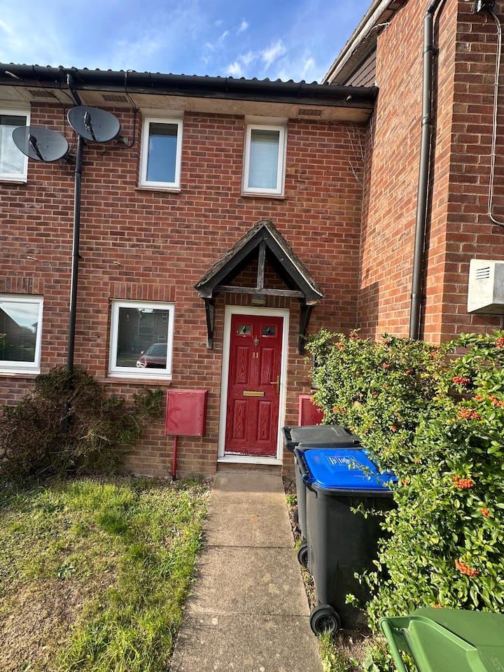 Spacious 3-bedroom Student Housing. - Warwick