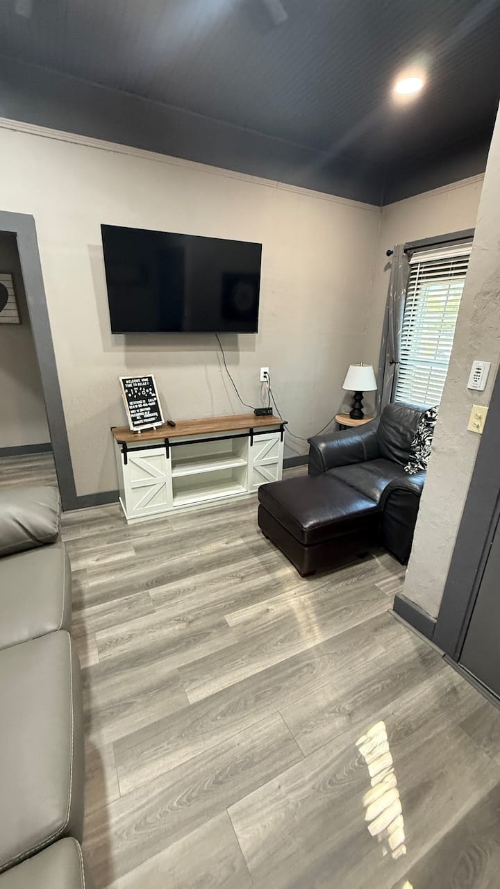 Downtown Living! Walking Distance To Bridge 1 - Eagle Pass, TX