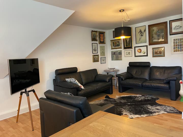 Große Wohnung Für 3 Bis 5 Personen, Zentrale Lage - Remscheid