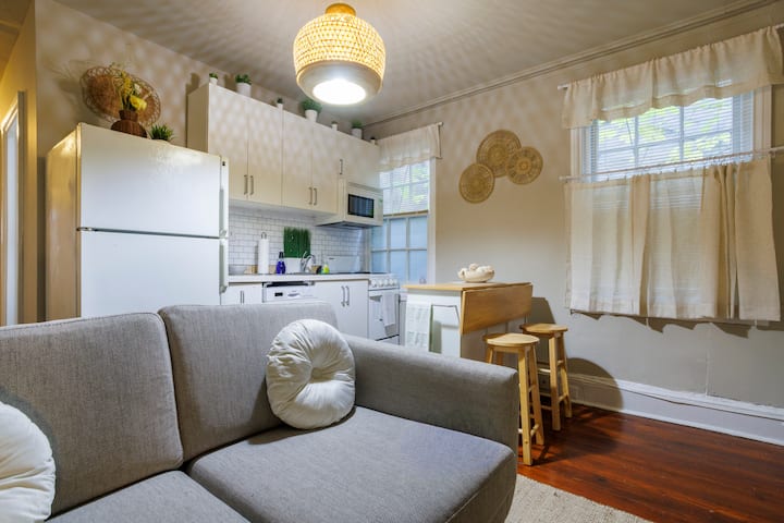 Charming 2br In Heart Of City W/ Outdoor Space - University City - Philadelphia