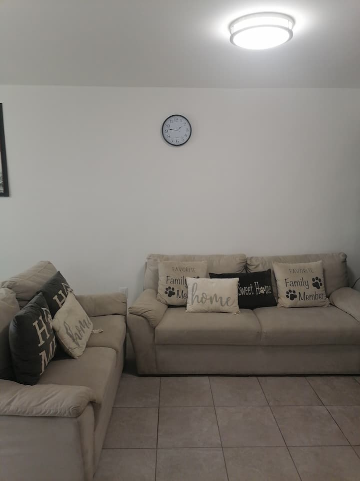 Bonita Casa Habitación En Privada - San Luis Potosi