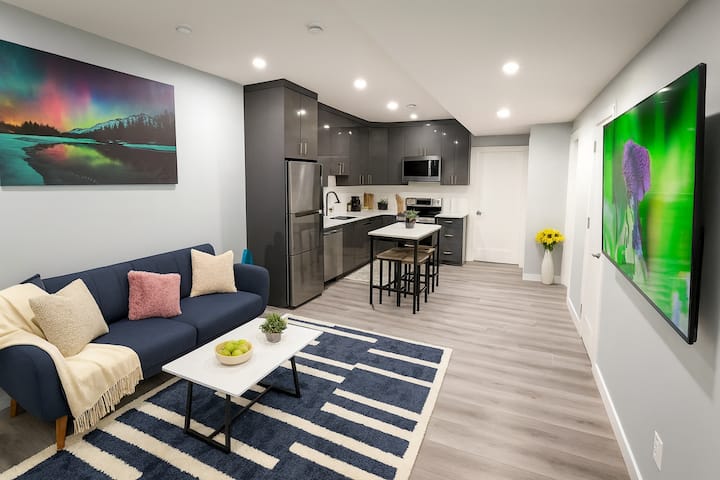 2br Bright & Cozy Suite Near Mahogany Lake - Calgary